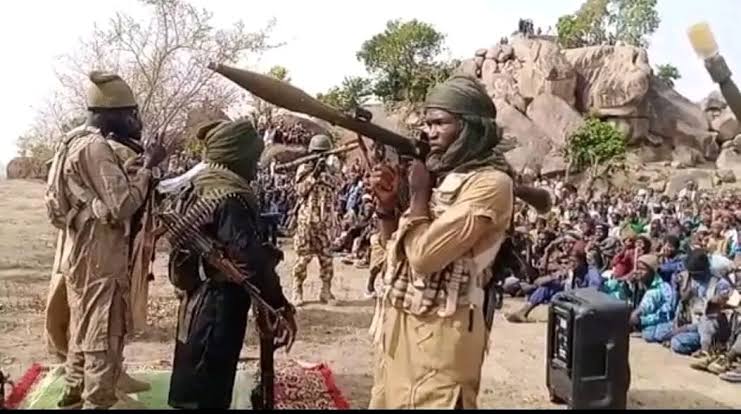 Terrorists Kill Vigilante, Abduct Child, Three Others in Kubwa, Abuja ...